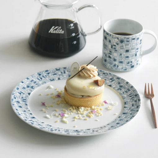 HASAMI MAIN PLATE WHITE & BLUE – Kumo